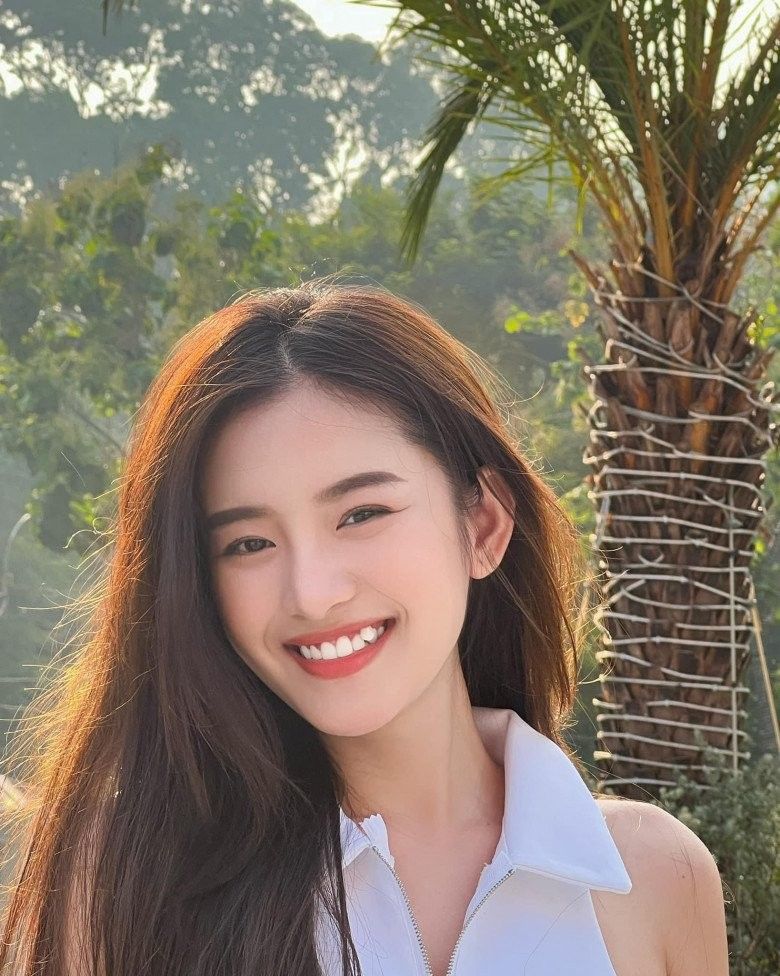 Cùng Nhìn 87 Gái Xinh Răng Khểnh đẹp Nhất Sai Gon English Center