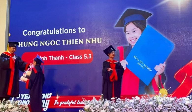 Bố biến mất bí ẩn sau lùm xùm vợ nọ con kia, Lavie – con gái Mai Phương lĩnh thưởng ngày tổng ...